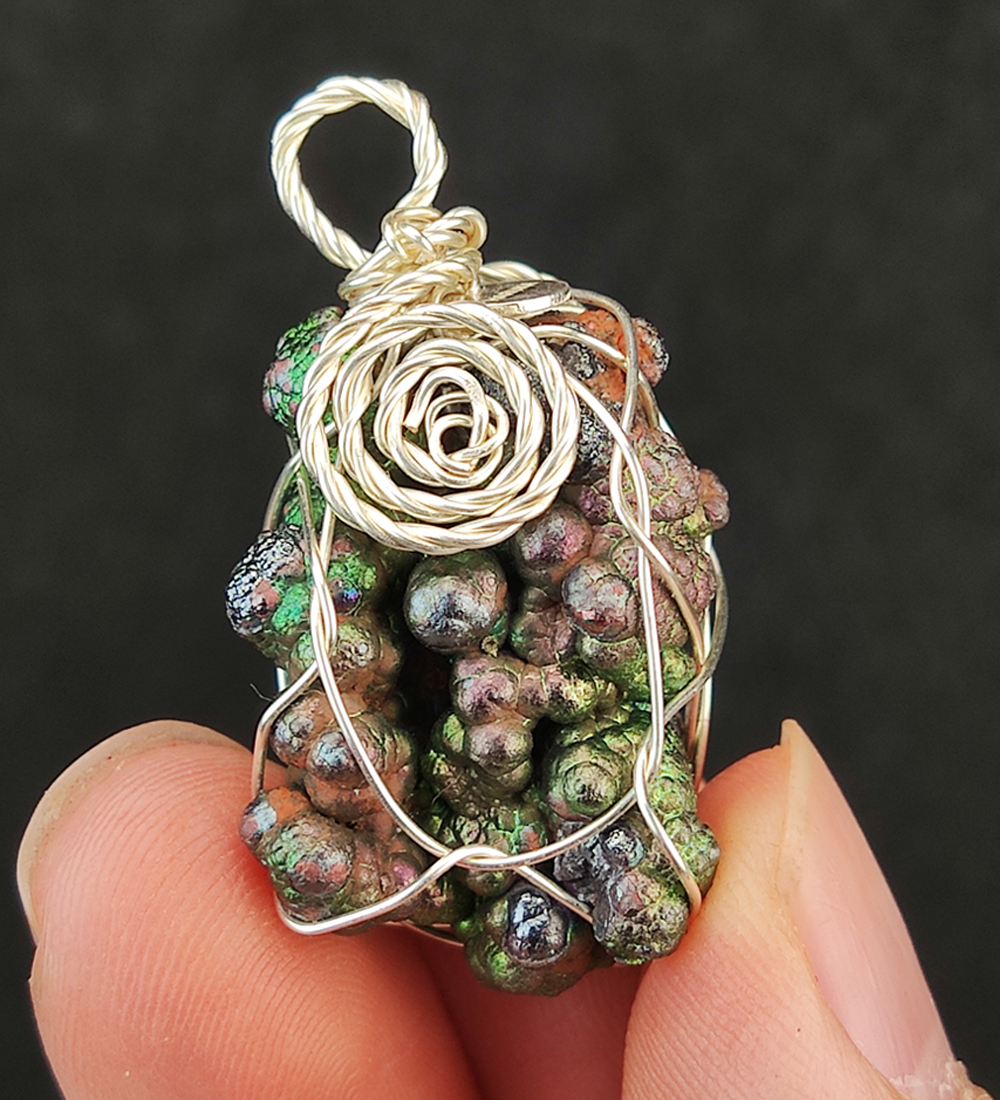 | Goethite Pendant Copper Wire Wrapped Gemstone Pendant | COLOUR: Gree ...