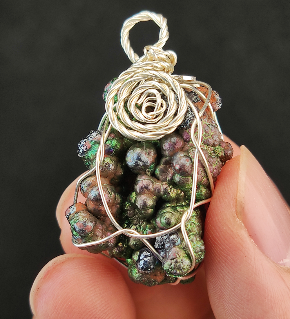 | Goethite Pendant Copper Wire Wrapped Gemstone Pendant | COLOUR: Gree ...